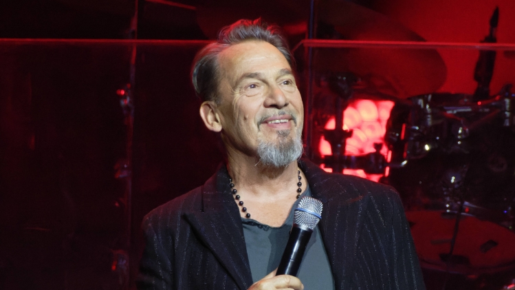 Florent Pagny : son combat contre le cancer influence sa voix et ses ...